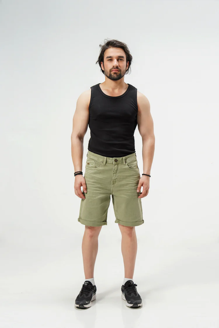 How to Style Shorts for Streetwear, Beachwear & Casual Looks - Enic.Pk/Blog